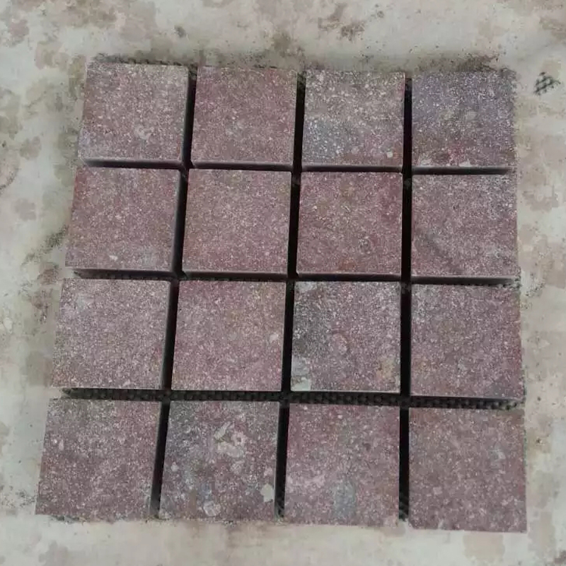 Red Granite Cropped Setts