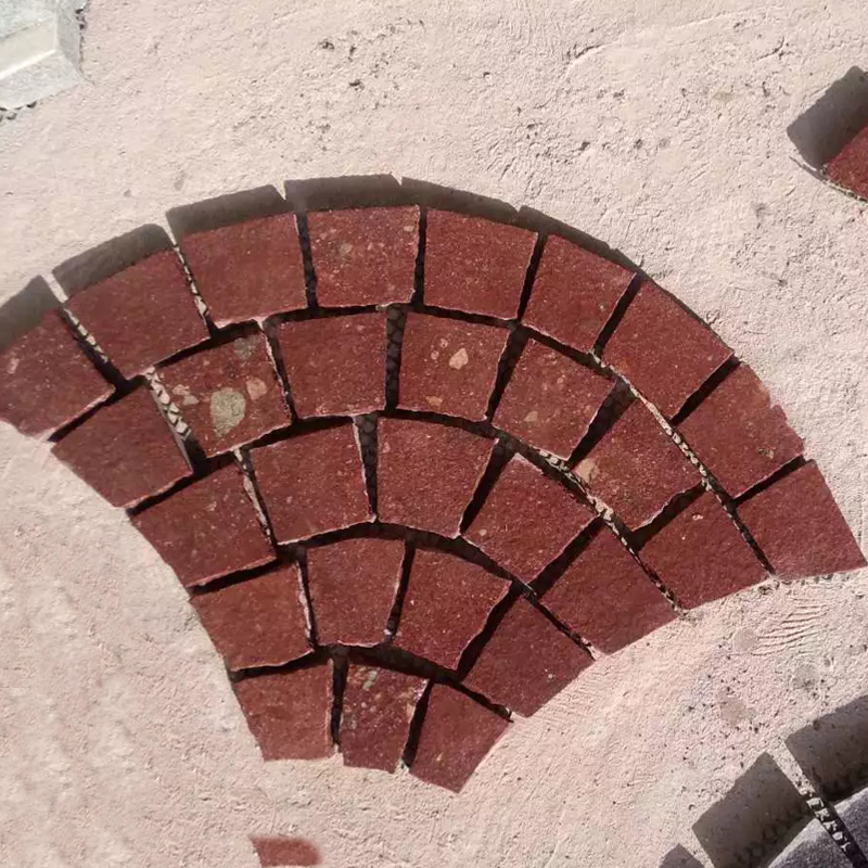 Red Granite Cropped Setts